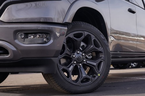 DODGE RAM 1500 2018+ LAMPA PRZECIWMGIELNA PRZEDNIA LEWA LED 68273292AB ...