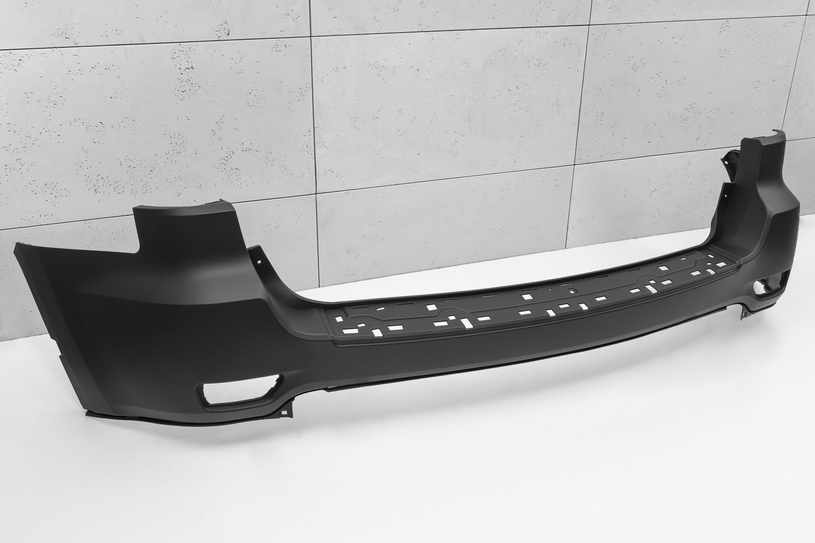 JEEP GRAND CHEROKEE IV WK2 2014-2021 PO LIFTINGU ZDERZAK TYLNY BEZ PDC ...