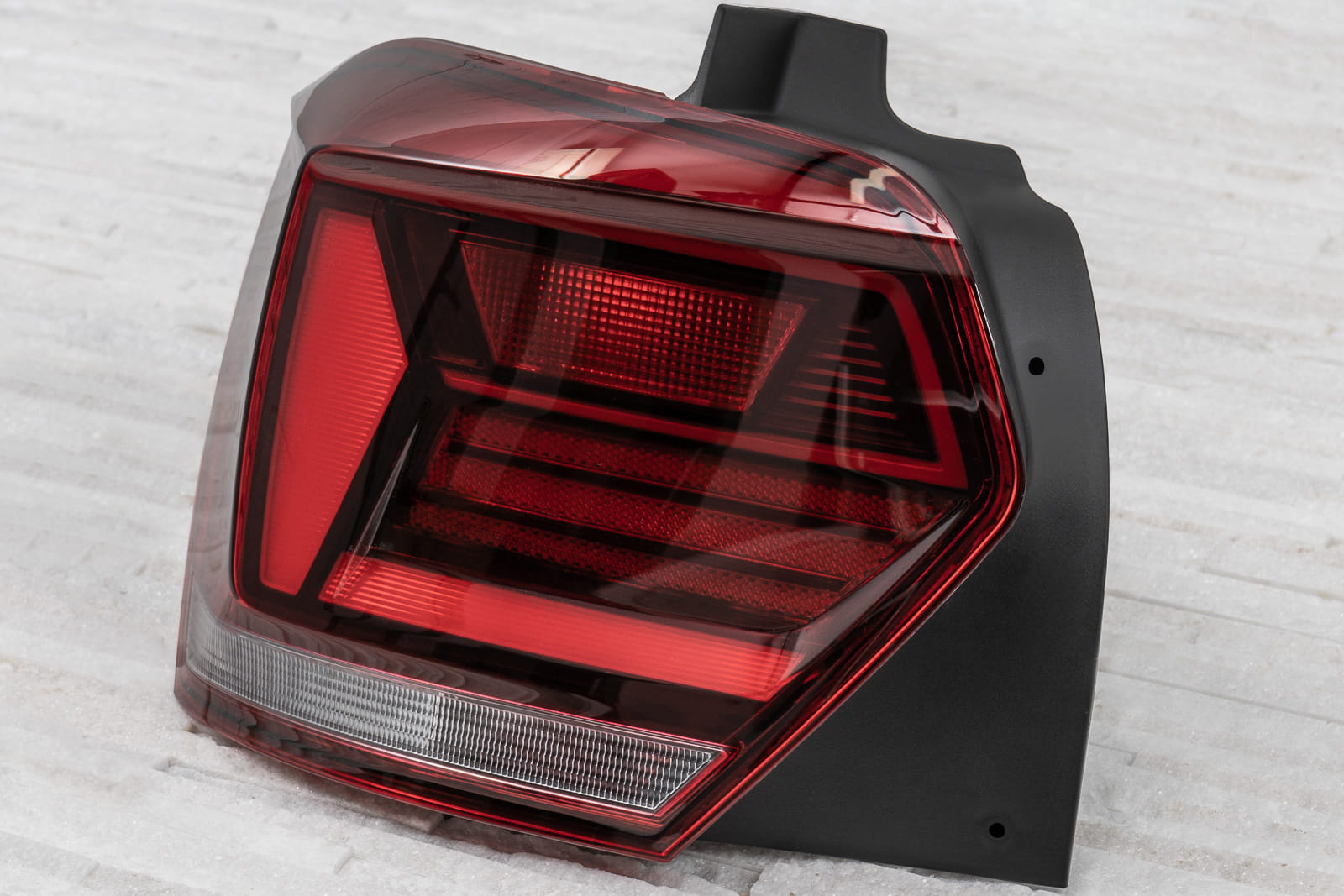 VOLKSWAGEN POLO MK6 VI 2017+ LAMPA TYLNA KAROSERYJNA LEWA 2G0945095 ...