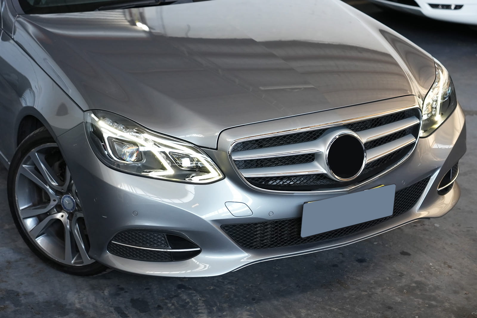 MERCEDES E-CLASS W212 2013-2016 PO FACELIFTINGU ZAŚLEPKA PRZEDNIEGO ...