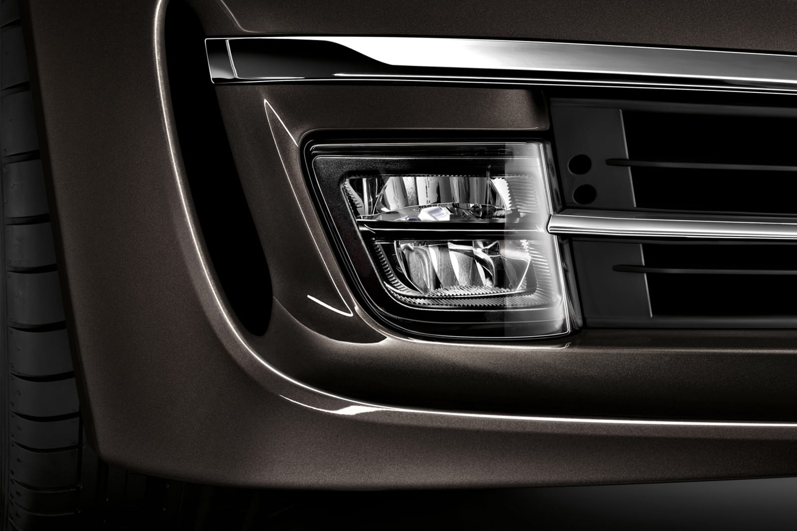 BMW SERIA 7 F01 2013-2015 PO FACELIFTINGU LAMPA PRZECIWMGIELNA LED ...